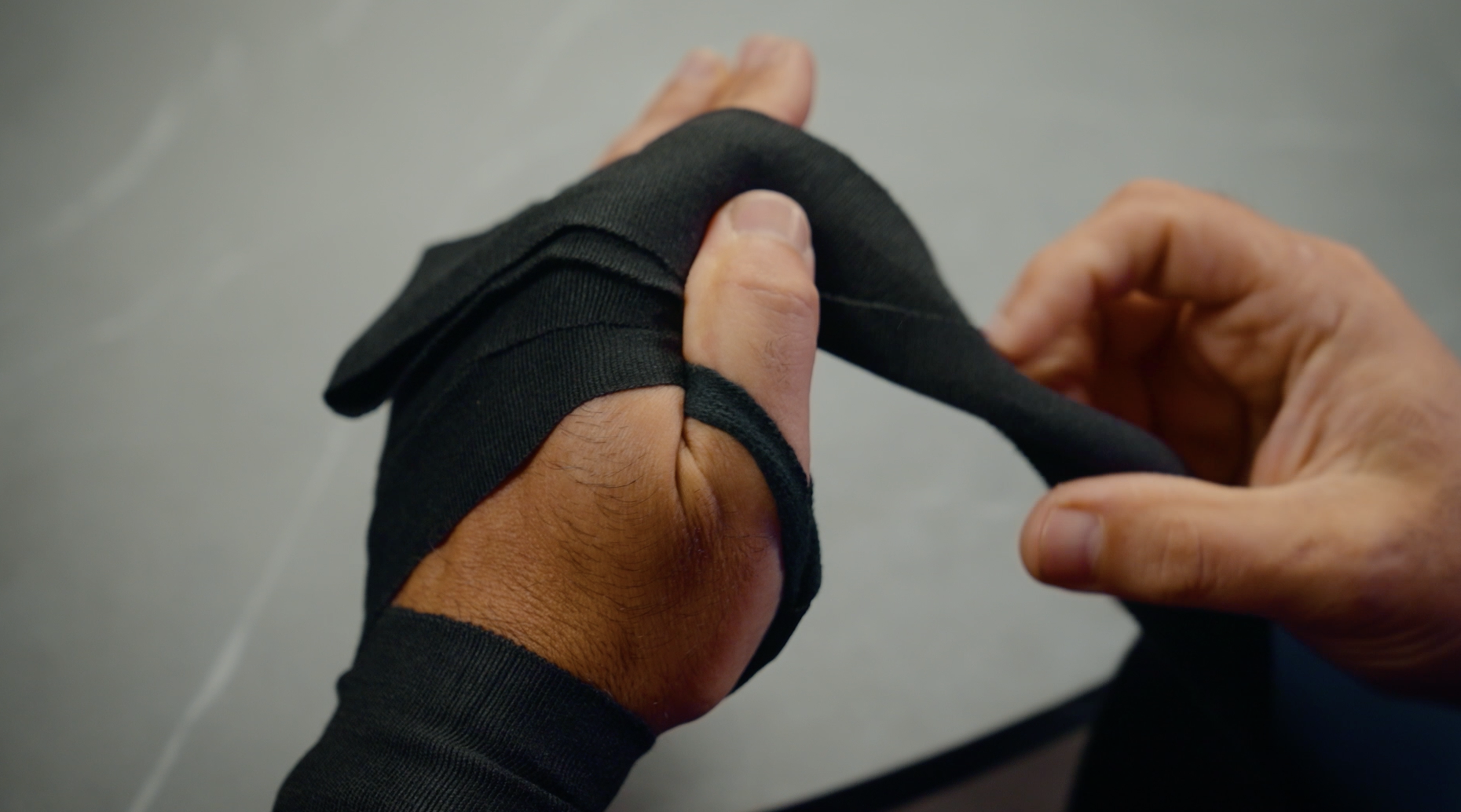 How to Wrap Hands for Boxing - Boxing Science