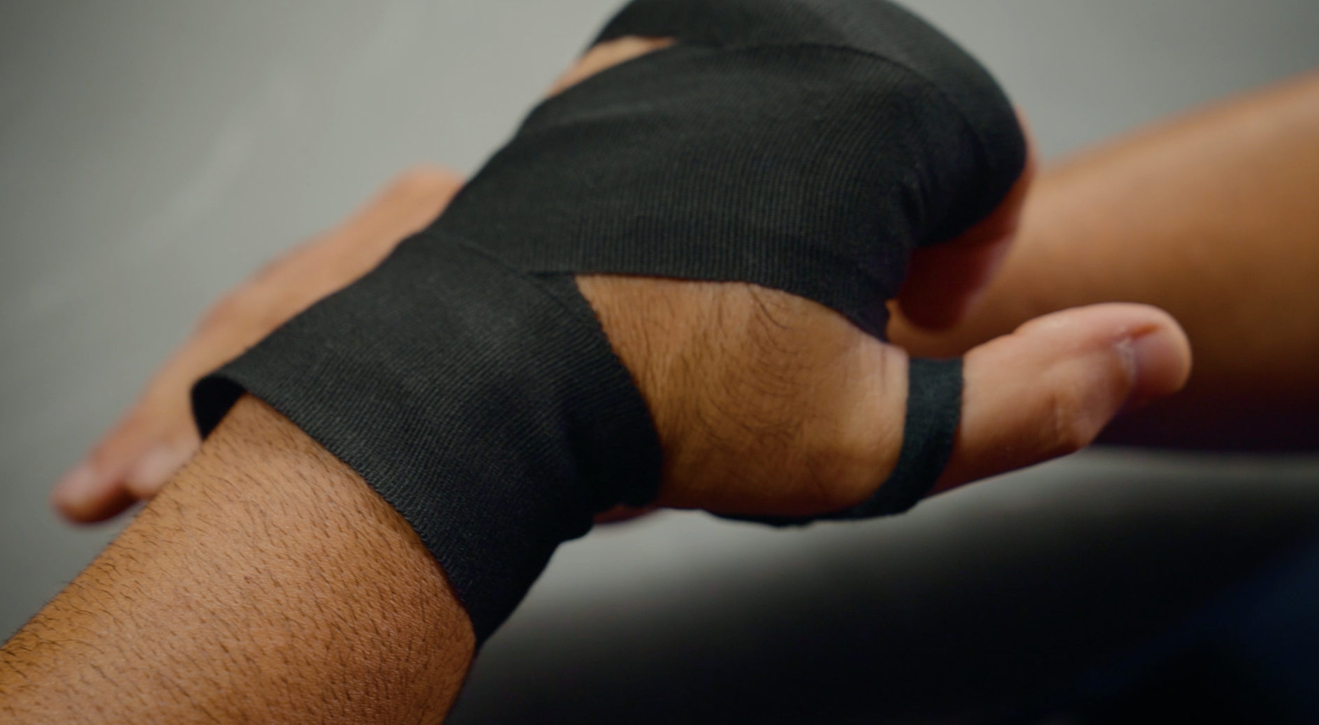 How to Wrap Hands for Boxing - Boxing Science