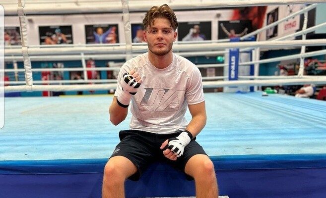 Ellis Price - Boxing Science